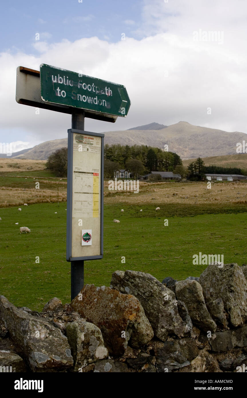 Snowdon bus hi-res stock photography and images - Alamy