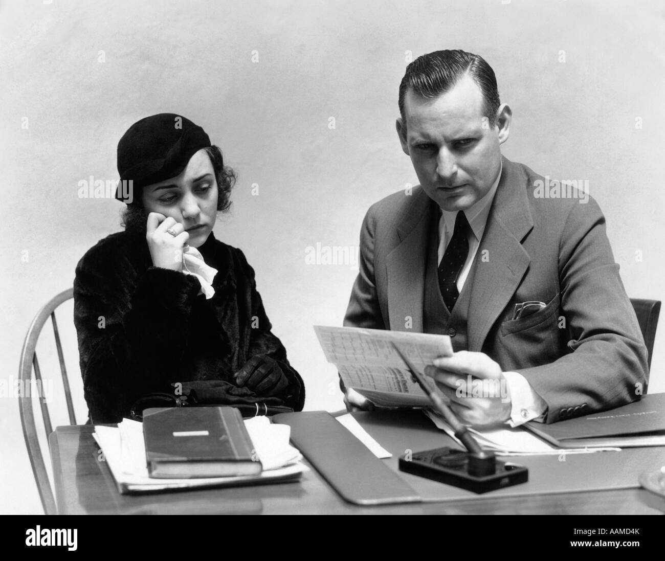 Retro news desk Black and White Stock Photos & Images - Alamy