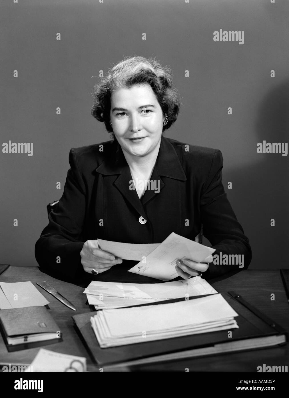 Office vintage women Black and White Stock Photos & Images - Alamy