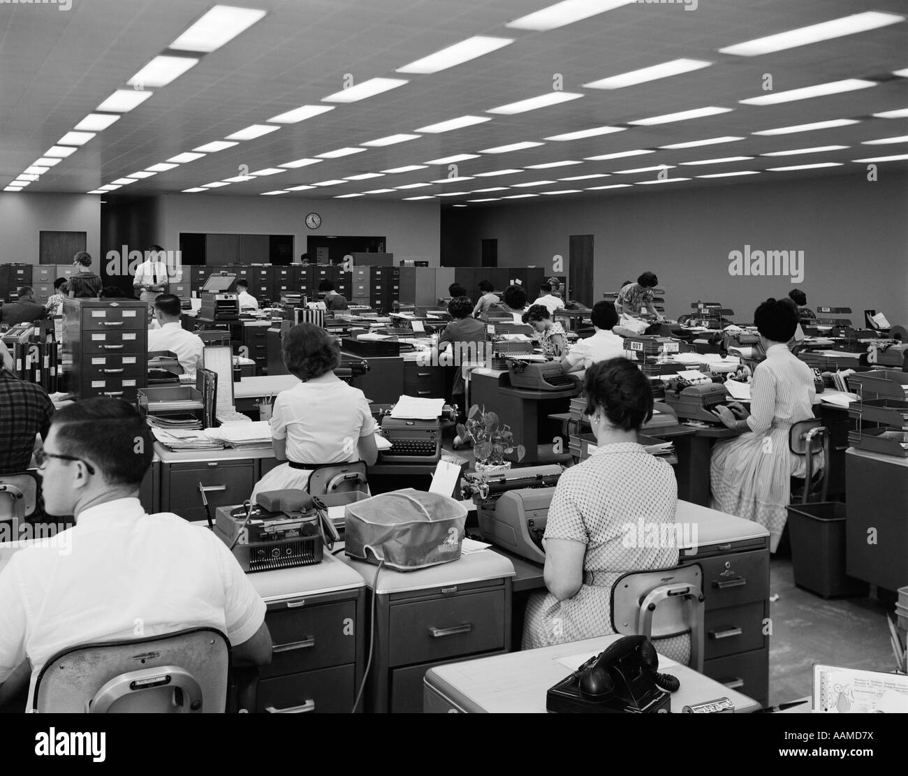 Typing pool 1960s Black and White Stock Photos & Images - Alamy