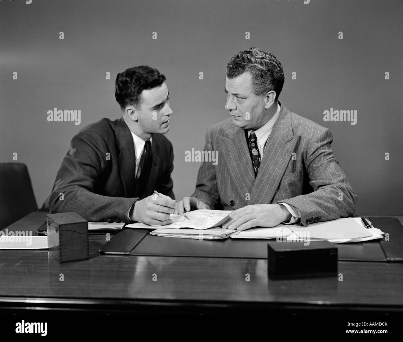 1940s working desk hi-res stock photography and images - Alamy