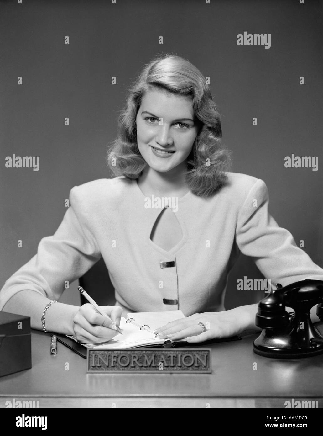 1950s woman writing black and white hi-res stock photography and images ...