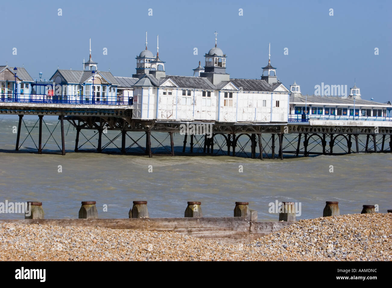 Eastbourne hot weather hi-res stock photography and images - Alamy