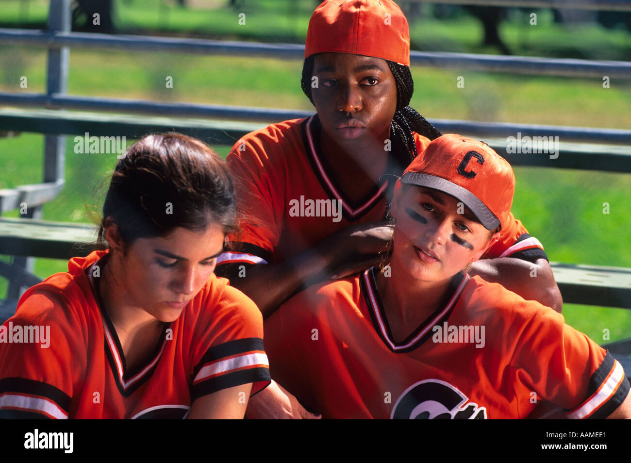 women softball players Stock Photo - Alamy