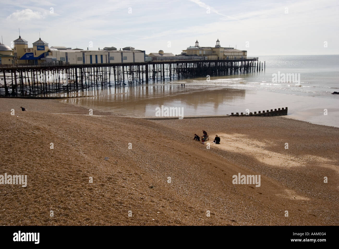 Hastings beach and pier in East Sussex Stock Photo - Alamy