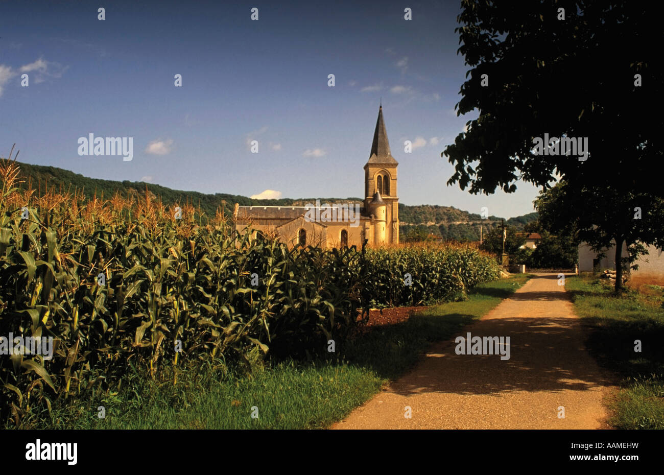 parnac village valley of the river lot midi pyrenees Stock Photo - Alamy