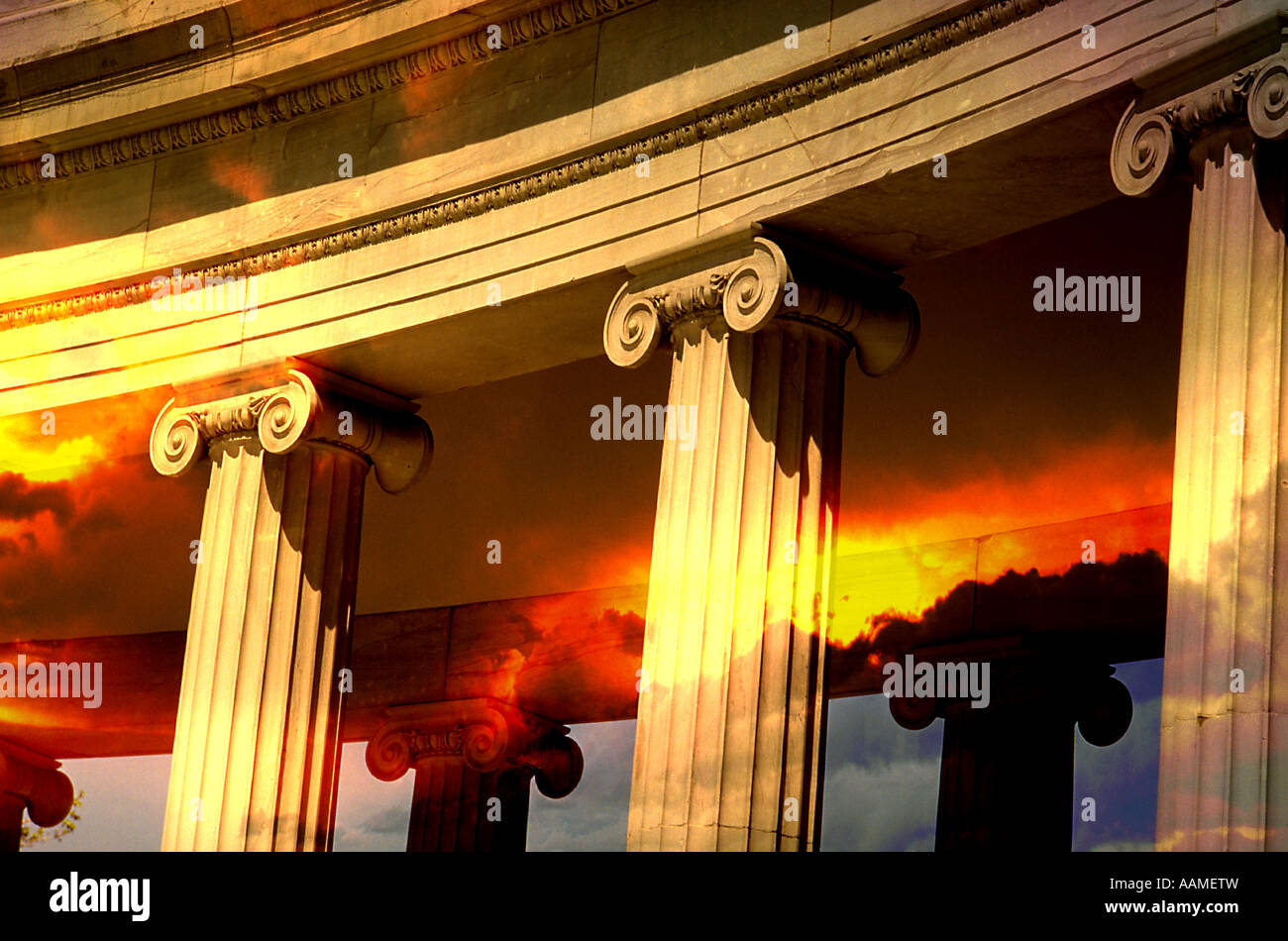 Fluted ionic columns hi-res stock photography and images - Alamy