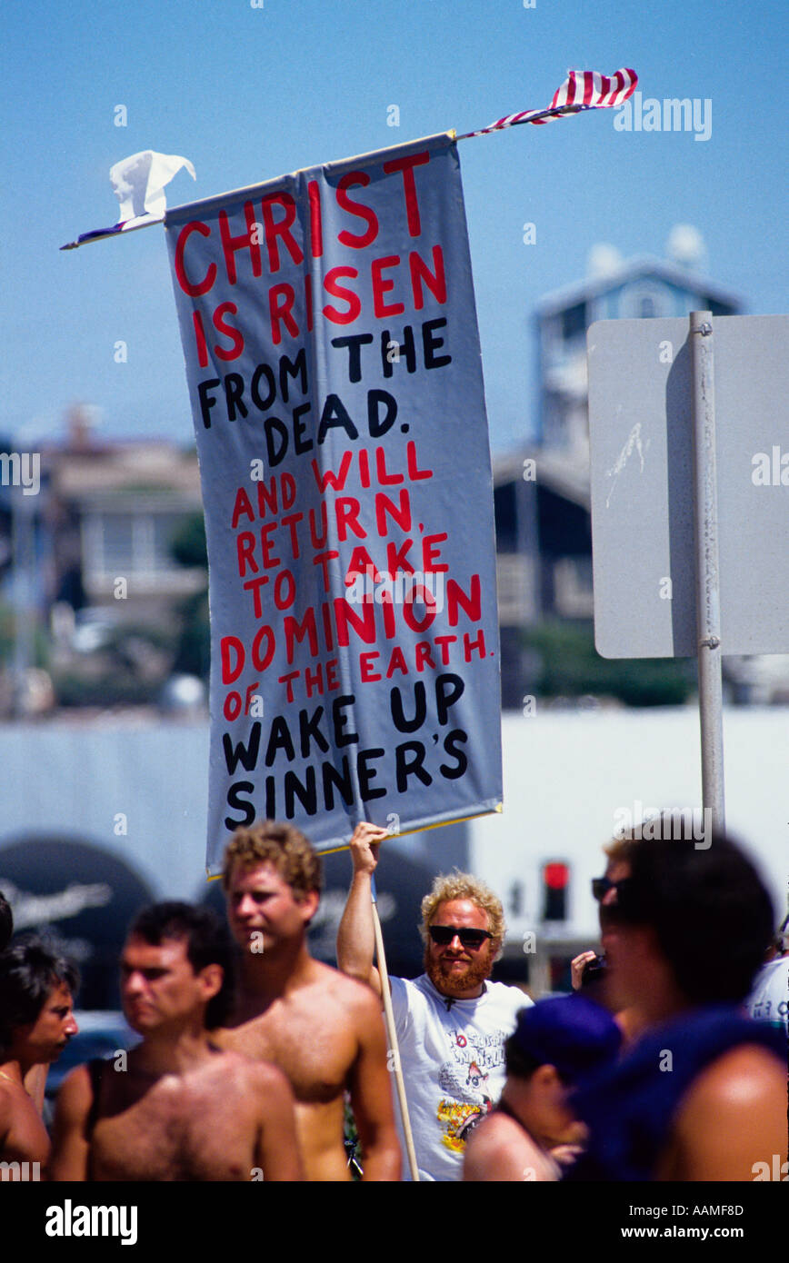 Man holding sign jesus christ hi-res stock photography and images - Alamy