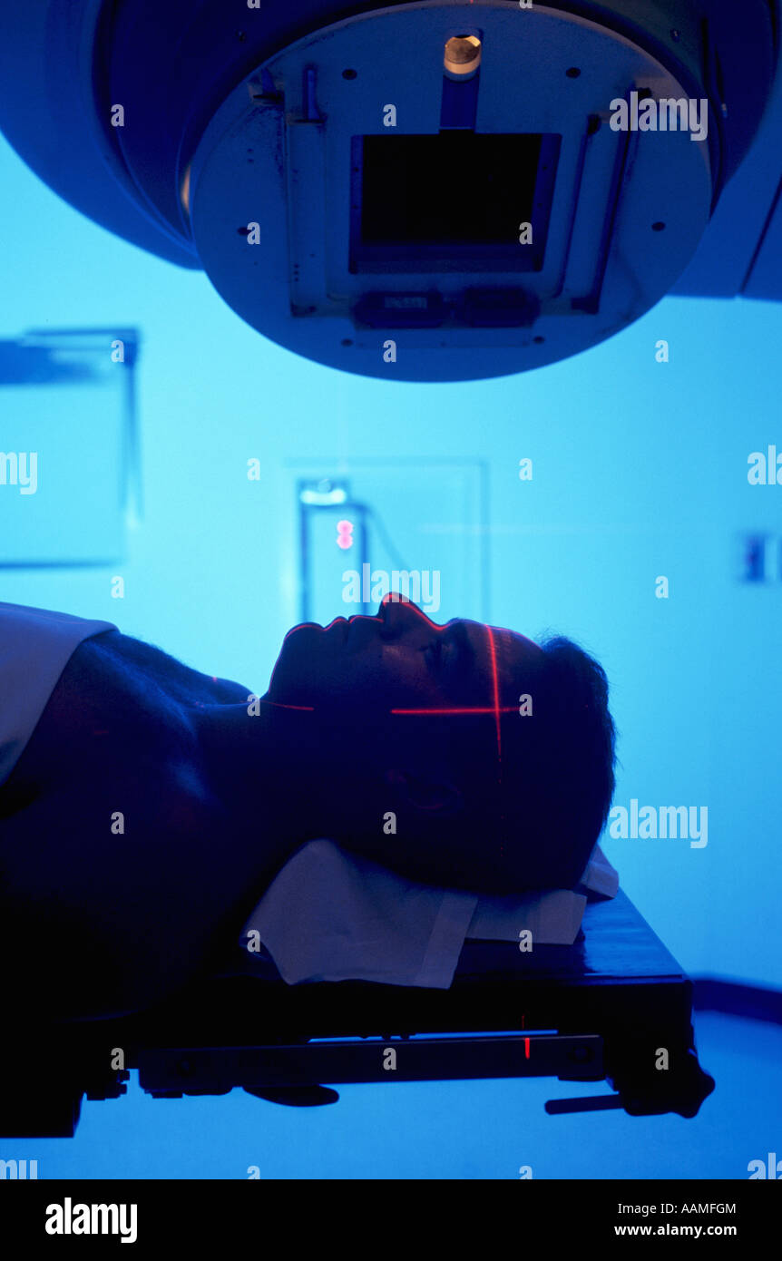 Radiation therapy machine hi-res stock photography and images - Alamy