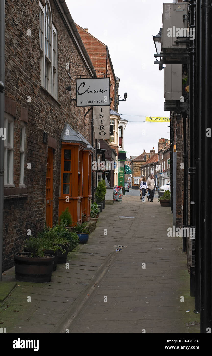 Shops in thirsk town centre hi-res stock photography and images - Alamy
