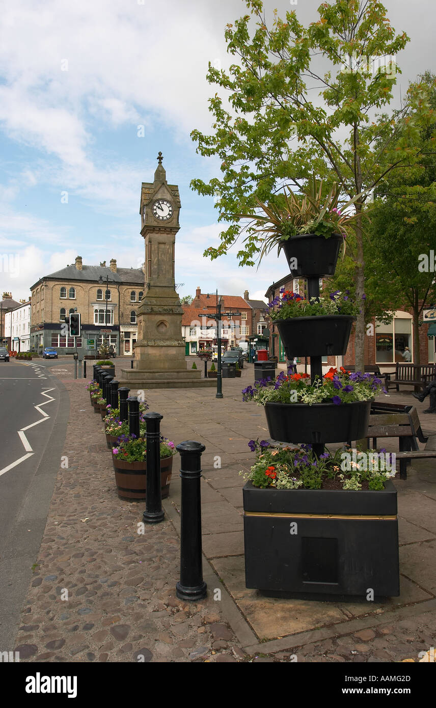 Clock tower in Thirsk town centre Stock Photo - Alamy