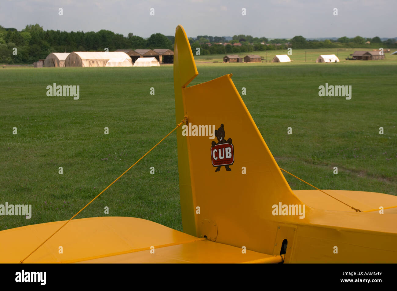 Yellow piper cub hi-res stock photography and images - Alamy
