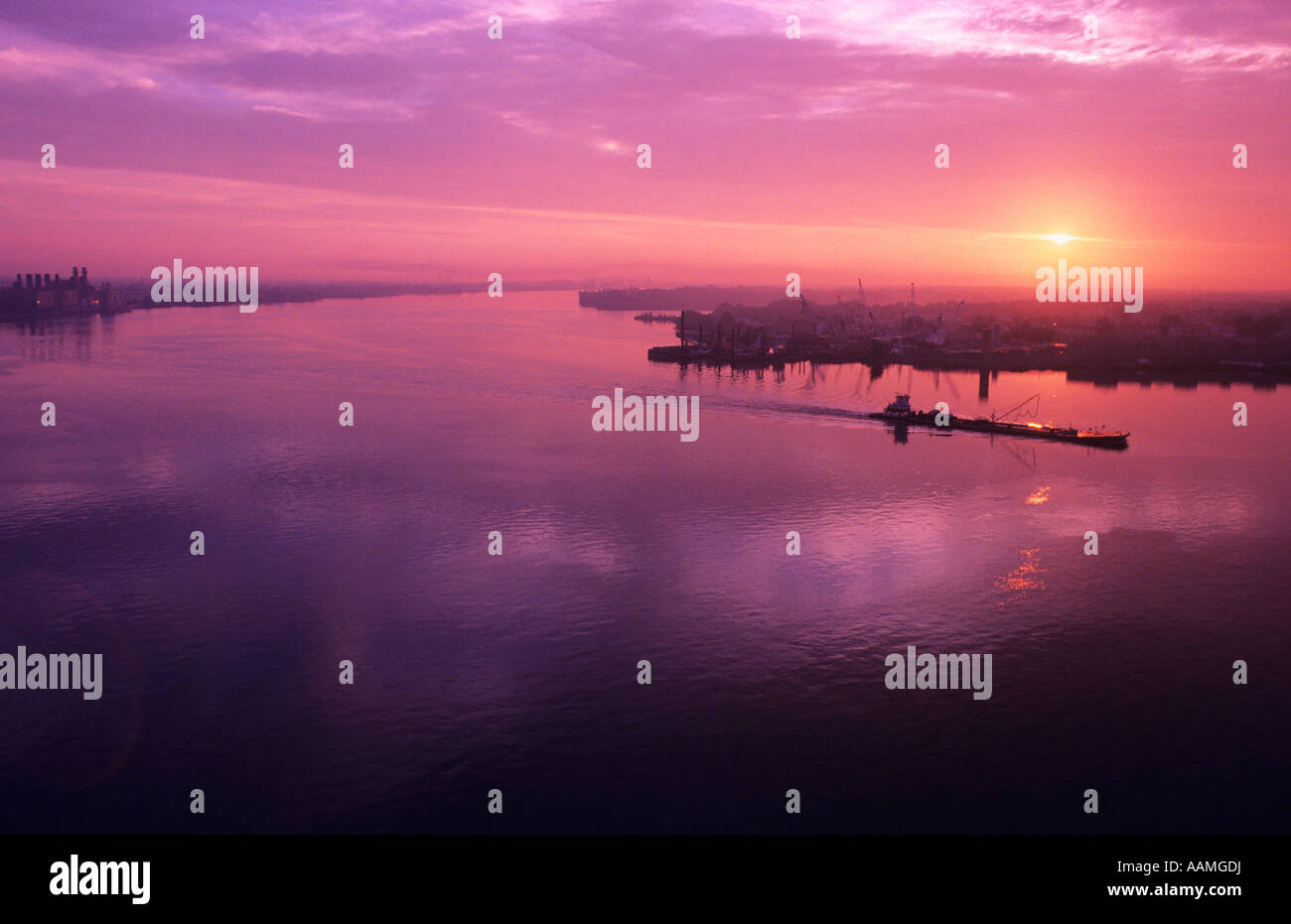 DELAWARE RIVER WATERFRONT Stock Photo - Alamy
