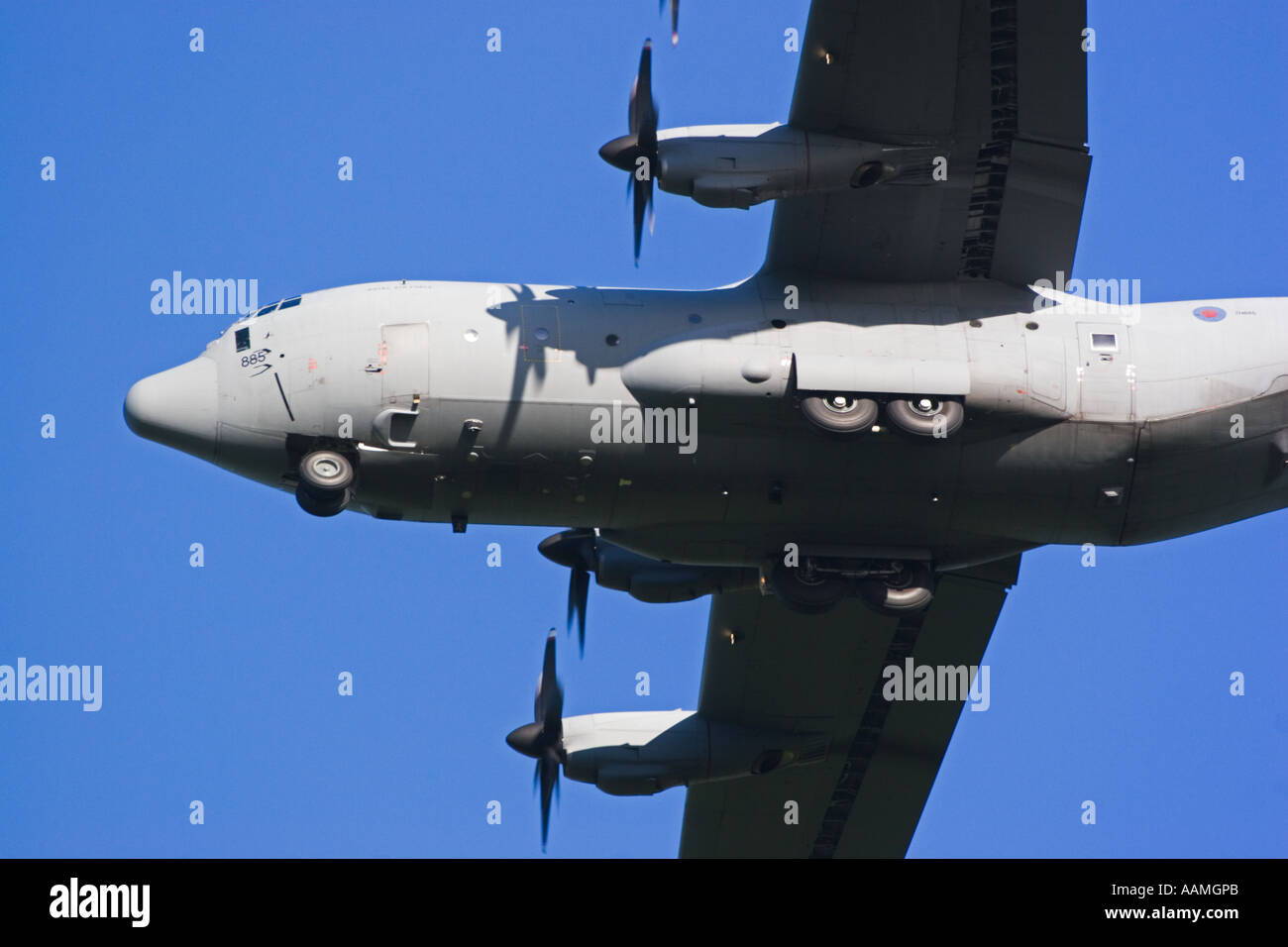 Lockheed Hercules C5 C 130j RAF Royal Air Force 47 ZH885 squadron based ...