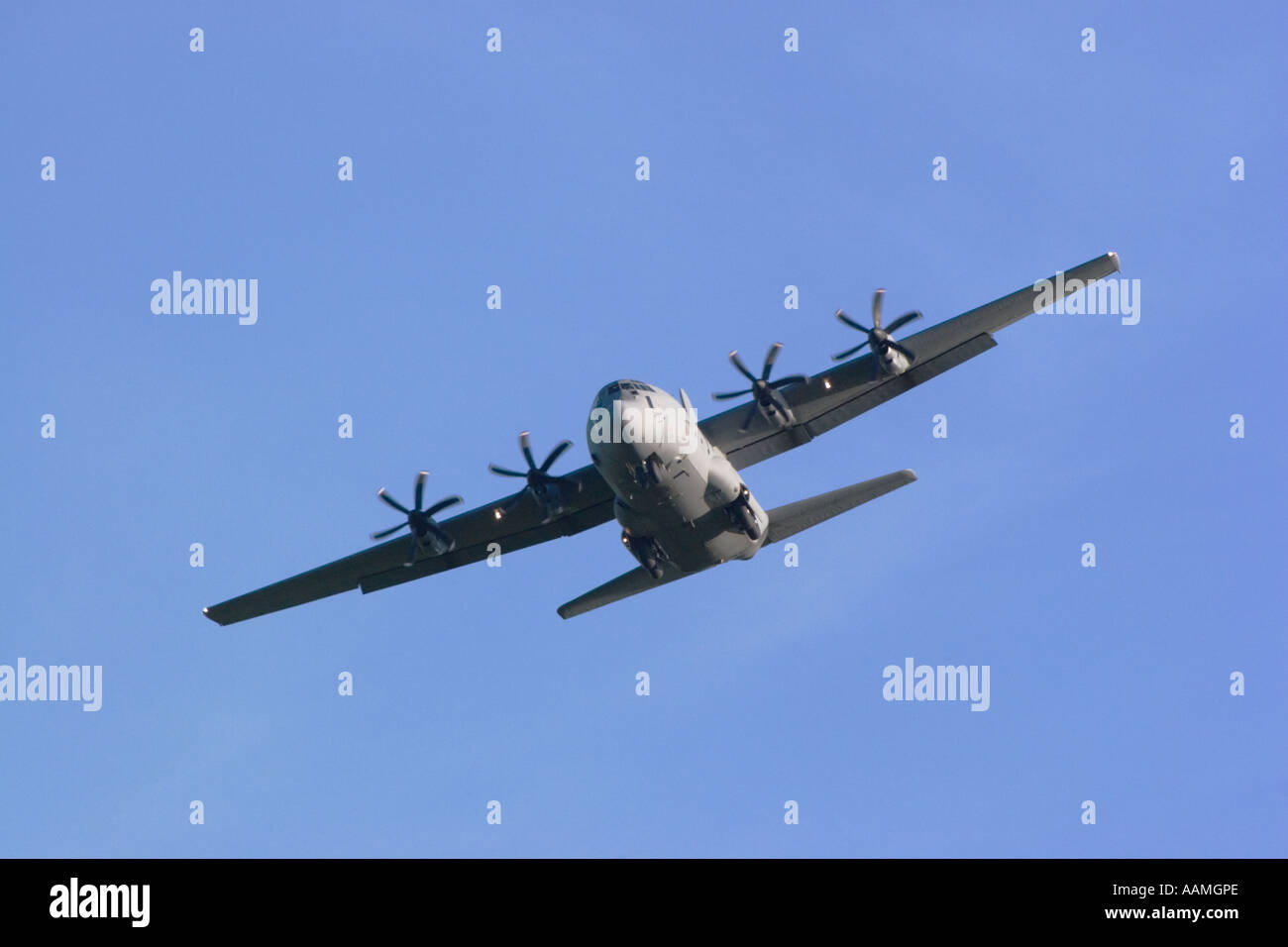 Lockheed Hercules C5 C 130j RAF Royal Air Force 47 ZH885 squadron based ...