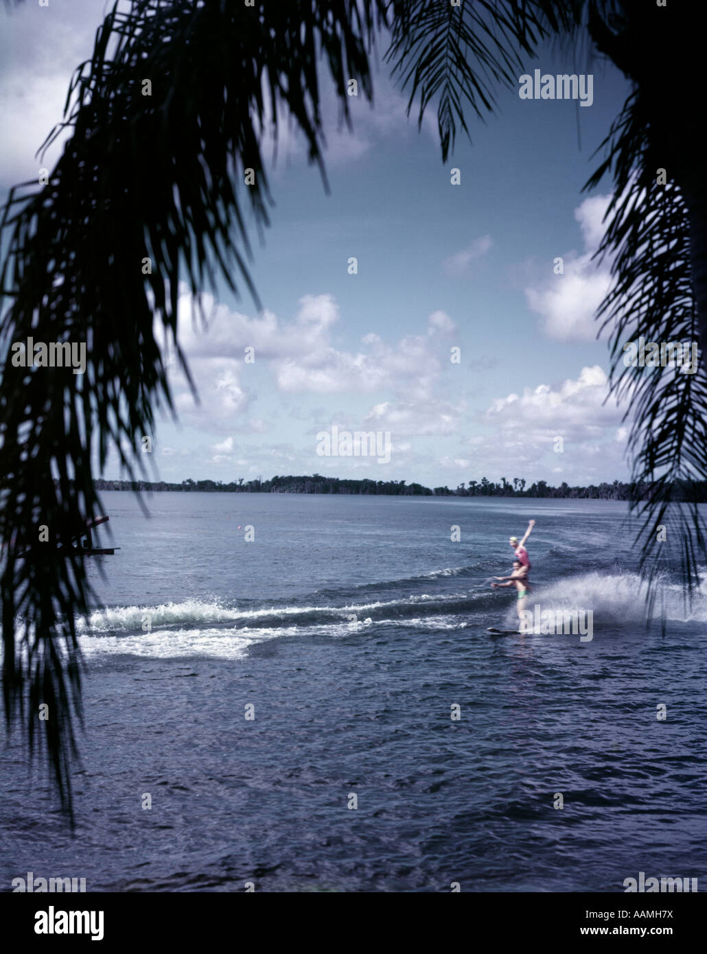 Water ski vintage hi-res stock photography and images - Alamy