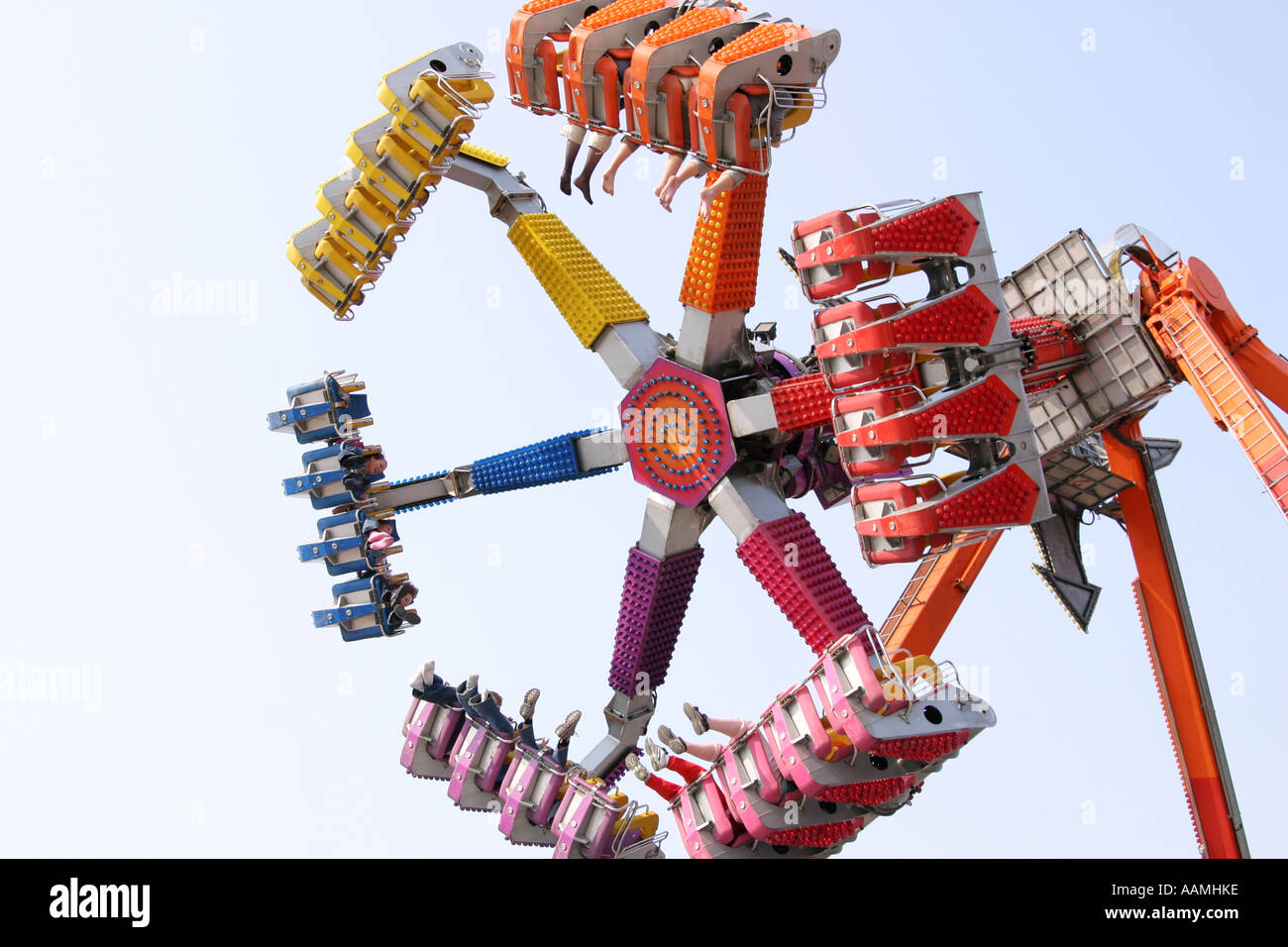 Scary ride theme park hi-res stock photography and images - Alamy