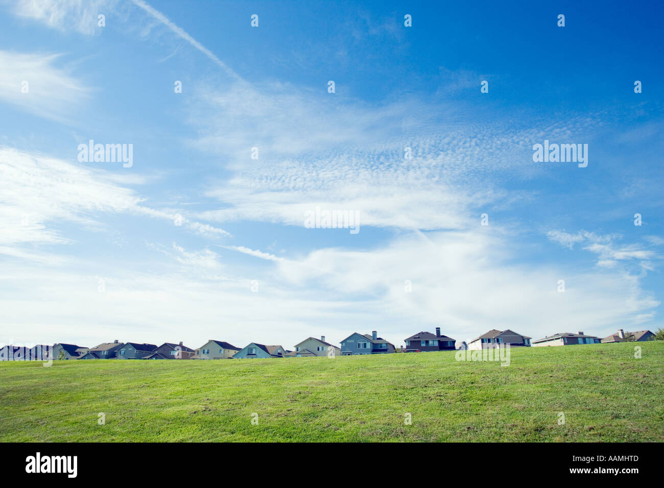 Repetitive row of houses hi-res stock photography and images - Alamy