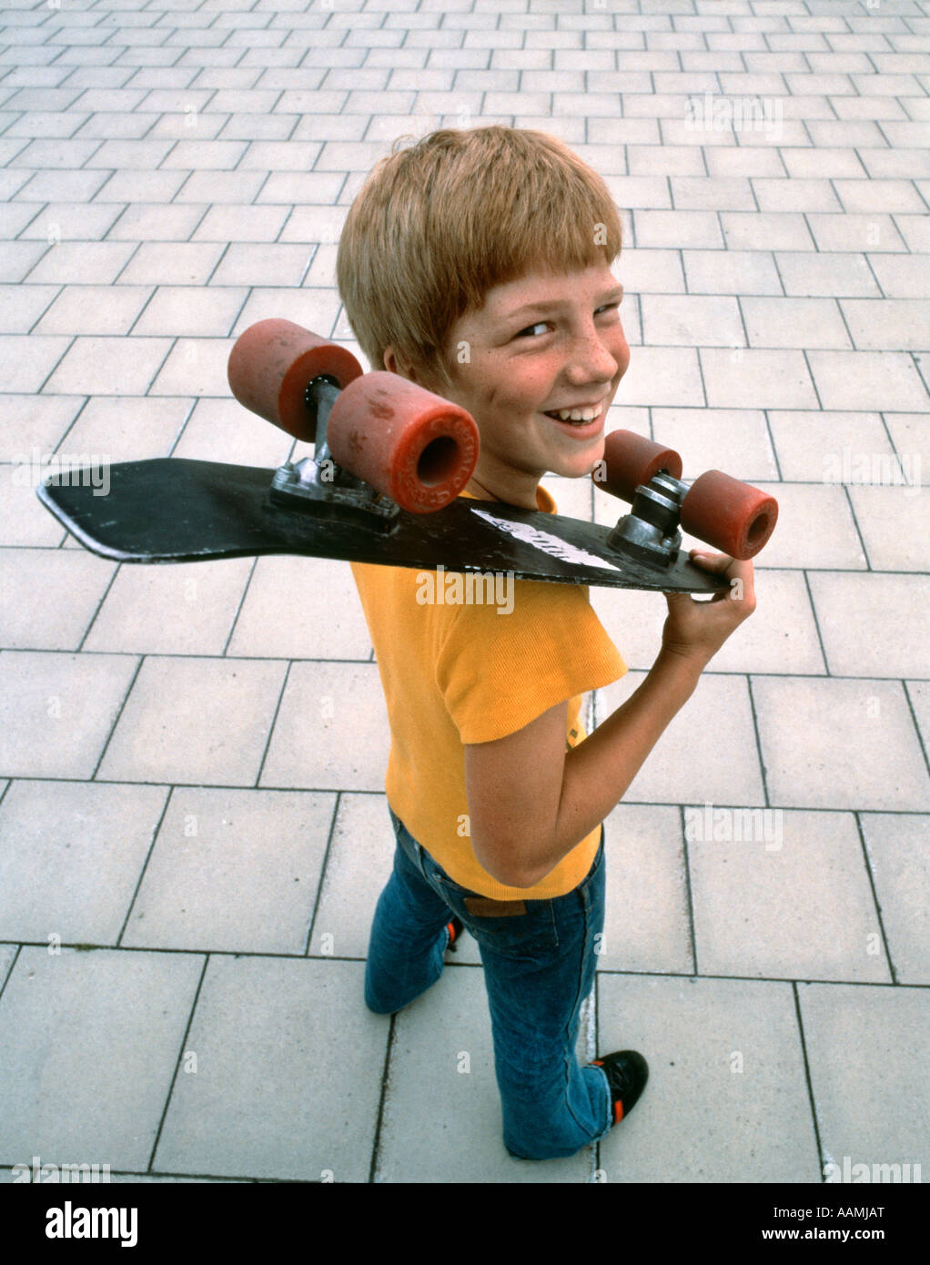 1980 1980s RED HEAD SKATEBOARDING SKATER SKATING SMILE Stock Photo - Alamy