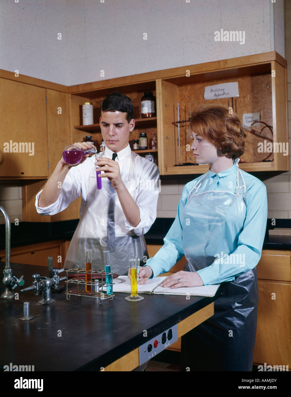 1960 1960s TWO TEENS BOY GIRL CHEMISTRY CLASS EXPERIMENT HIGH SCHOOL ...