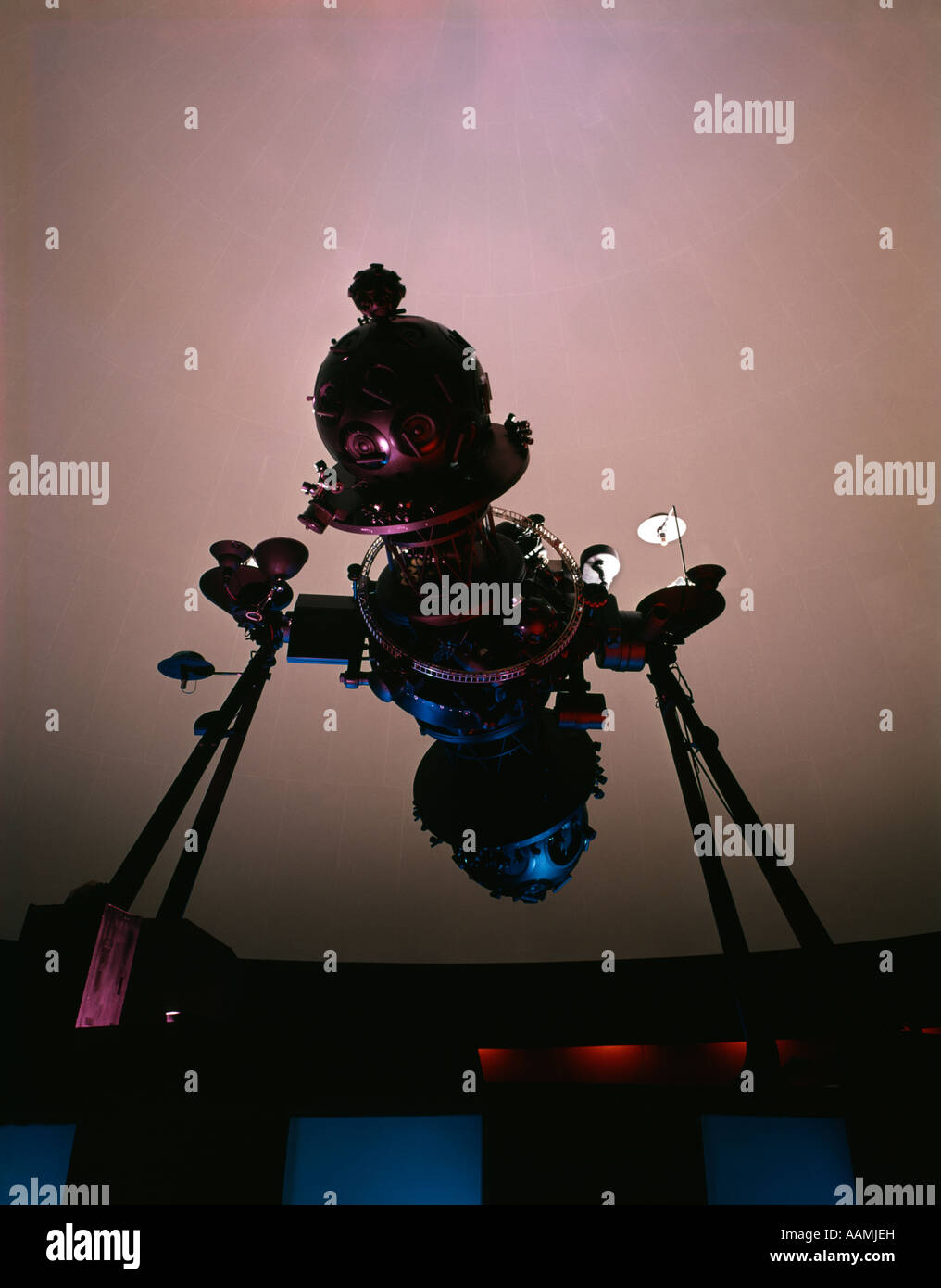 ZEISS MULTIPLE STEREOPTICAN PLANETARIUM DEVICE PROJECTOR SKY SHOW ...