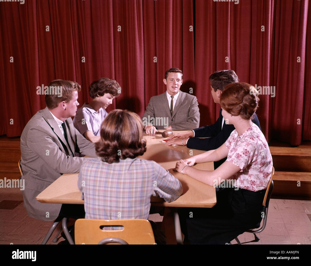 Student council school meeting hi-res stock photography and images - Alamy