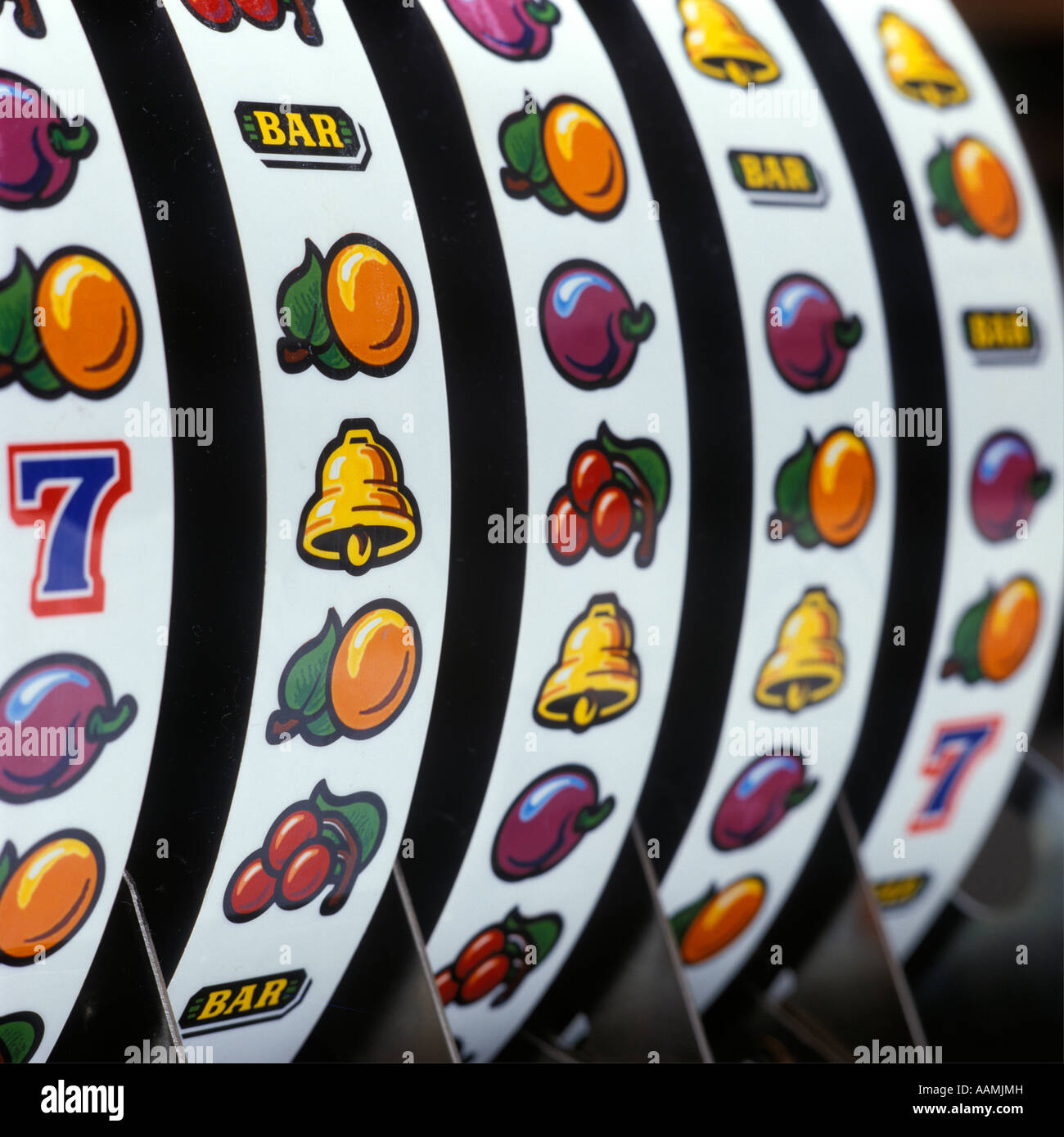 SLOT MACHINE WHEELS CLOSE-UP DETAIL Stock Photo - Alamy