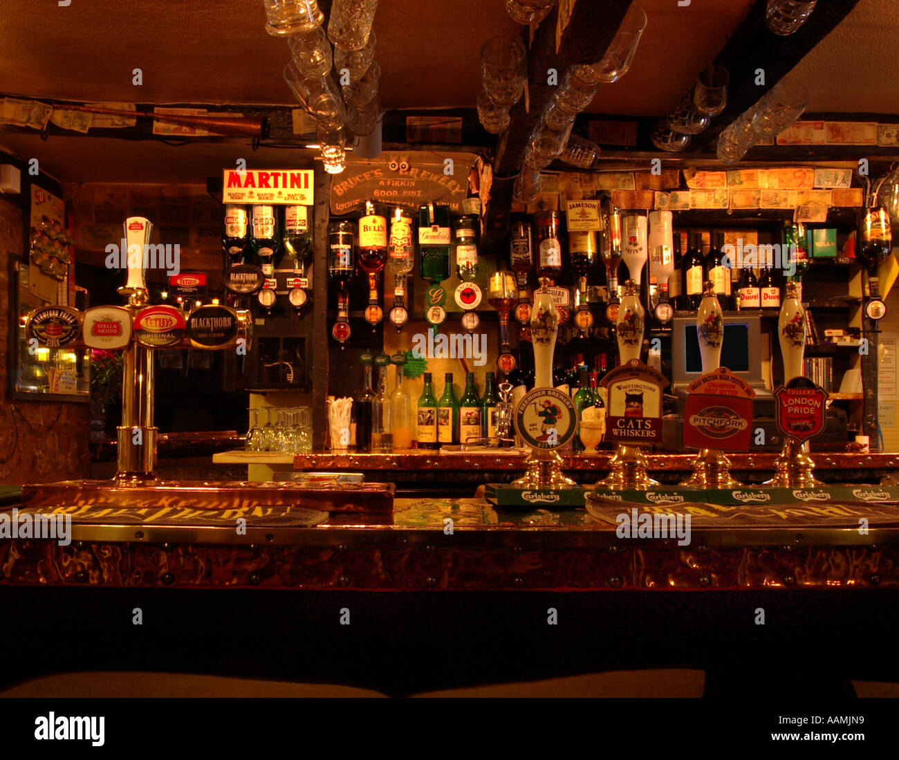 Traditional British Bar Stock Photo - Alamy