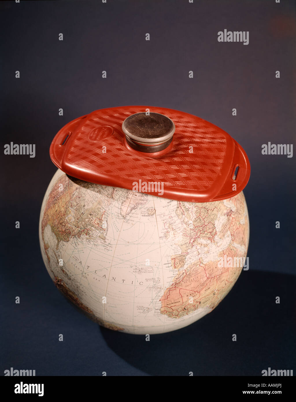 World globe hi-res stock photography and images - Alamy