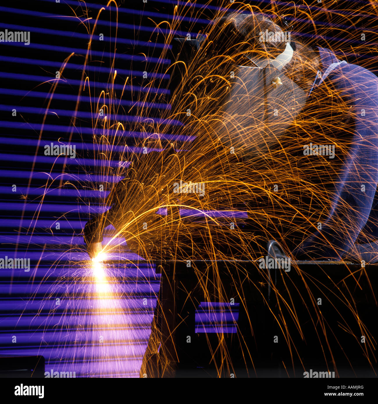 WELDER FILE IN IND.WLD*********************** Stock Photo - Alamy