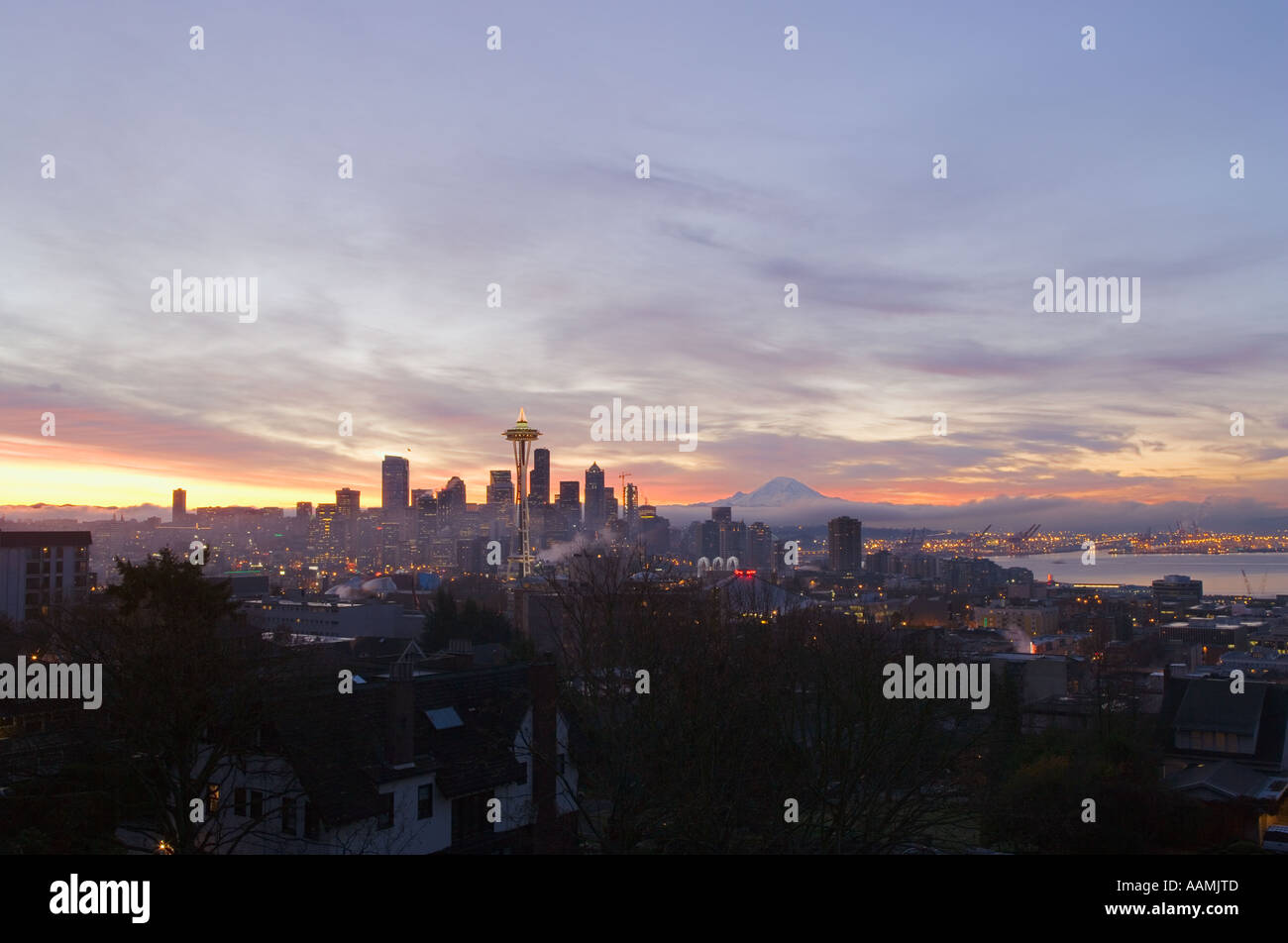 Mt rainier east hi-res stock photography and images - Alamy