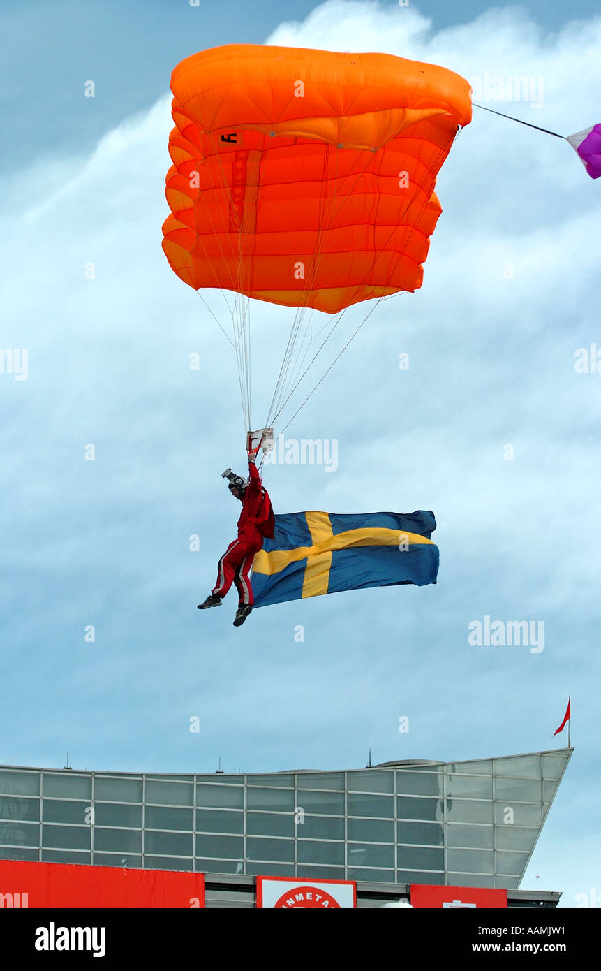 Base jumper jin mao tower extreme sport hi-res stock photography and ...