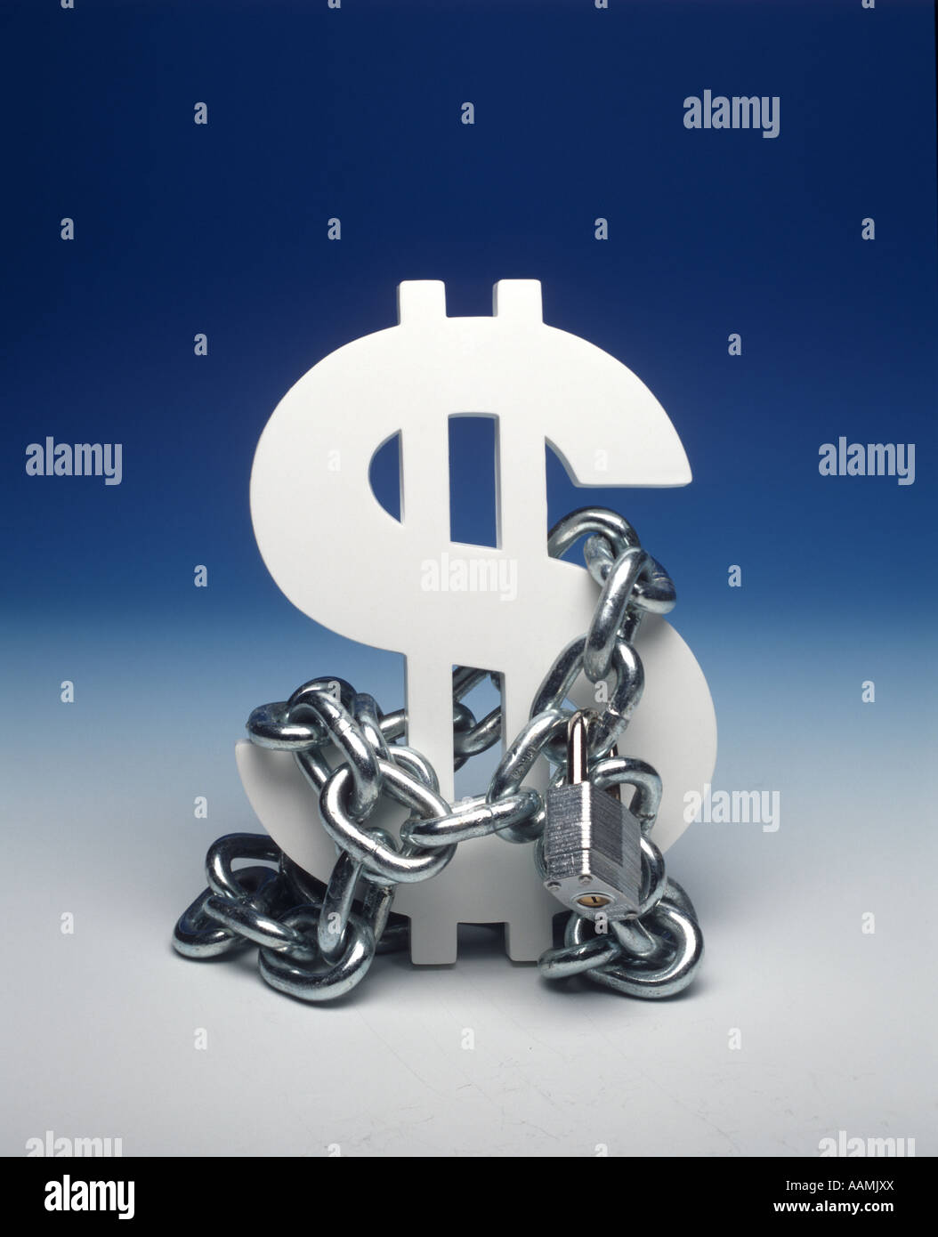 DOLLAR SIGN WRAPPED IN CHAINS Stock Photo - Alamy
