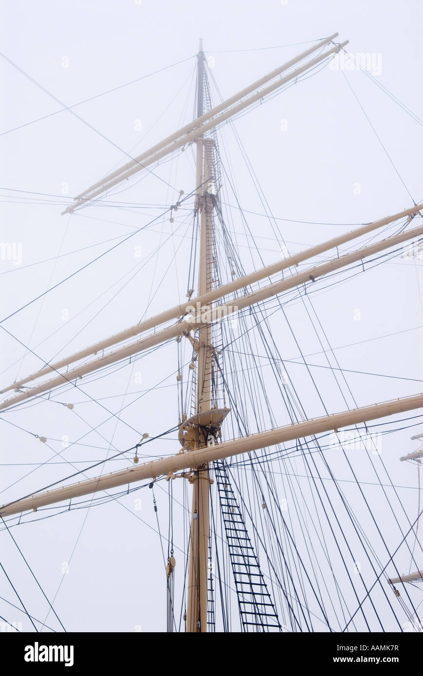 Mainmast hi-res stock photography and images - Alamy
