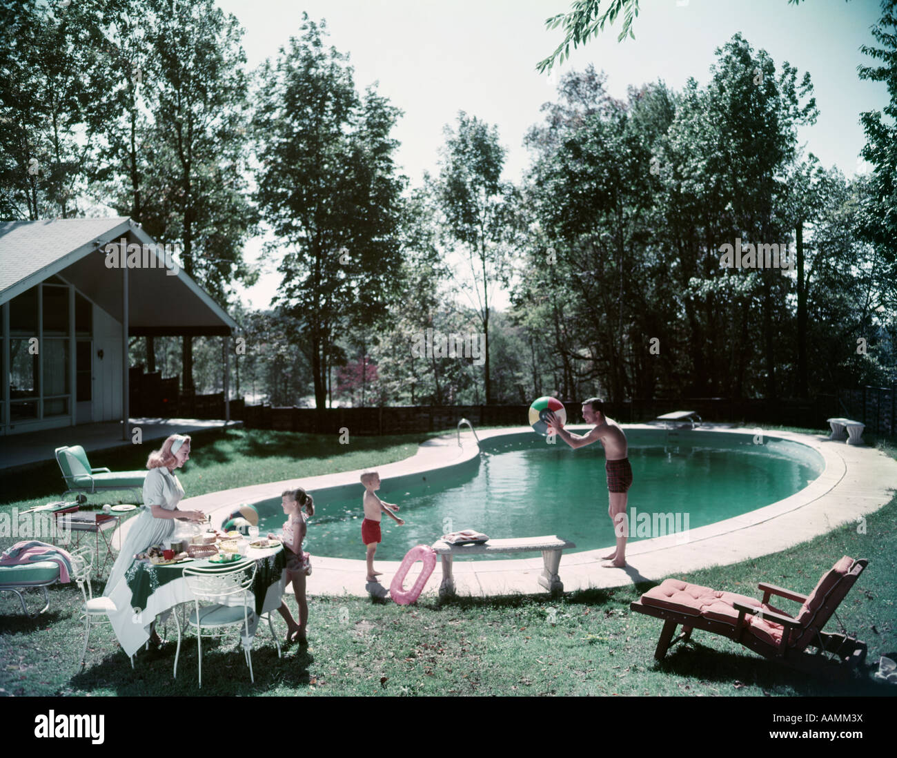 1950s swimming pool hi-res stock photography and images - Alamy