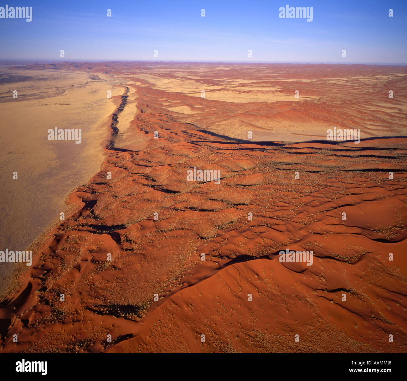 Linear dune namibia hi-res stock photography and images - Alamy