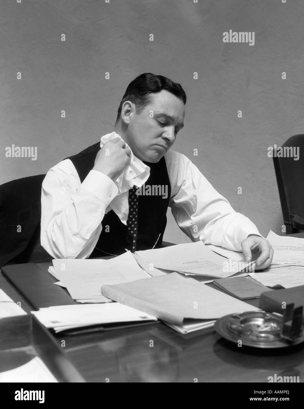 1930s retro man office desk hi-res stock photography and images - Alamy