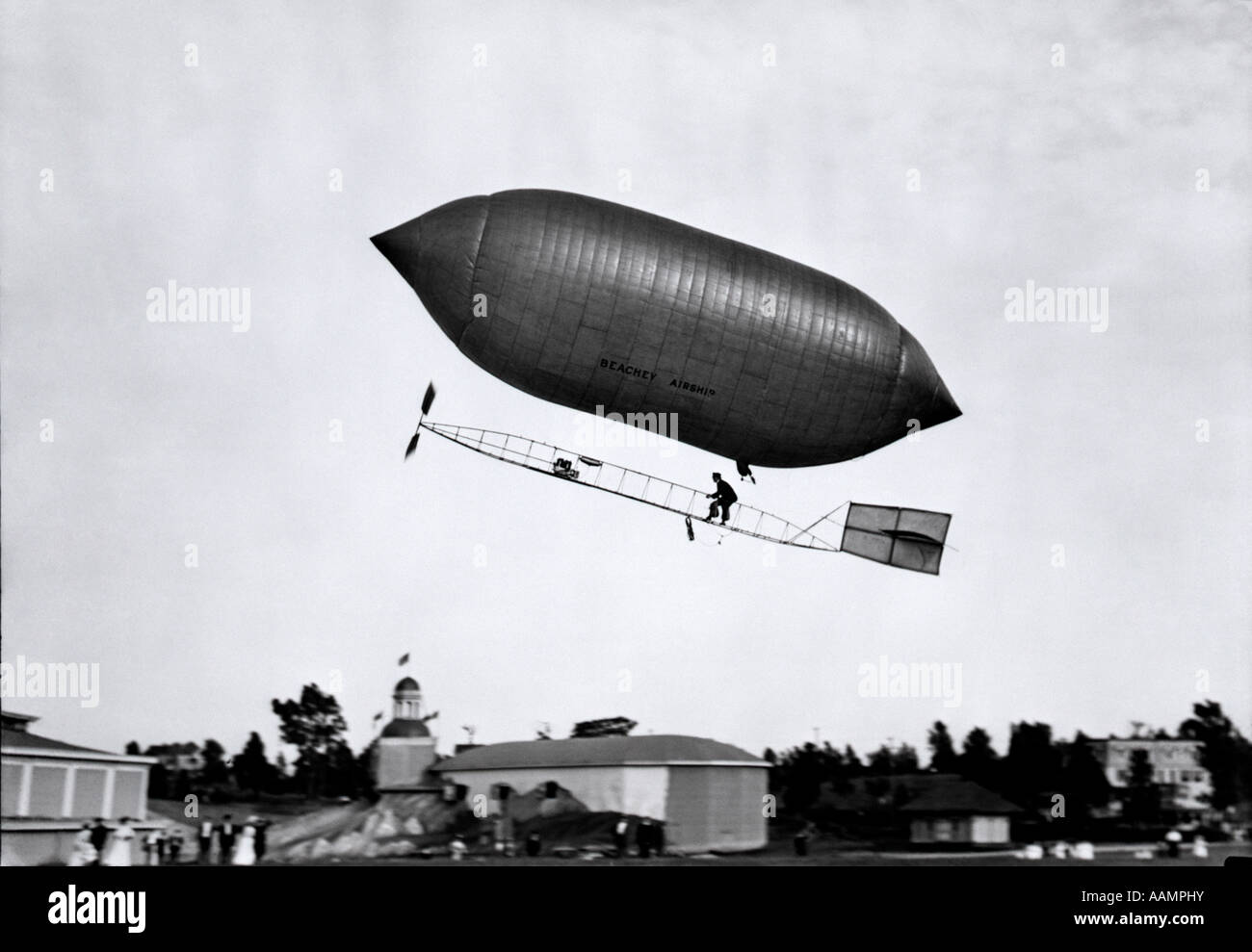 1900s 1910s LINCOLN BEACHEY AIRSHIP APPEARANCE IS CROSS BETWEEN HOT AIR ...