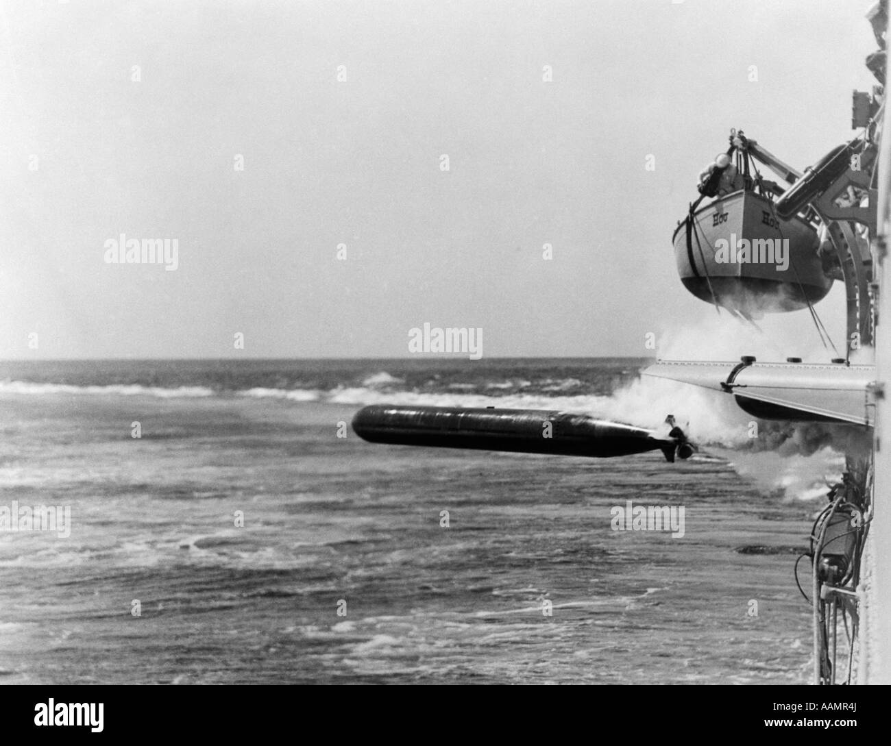 Us navy work war ii torpedo hi-res stock photography and images - Alamy
