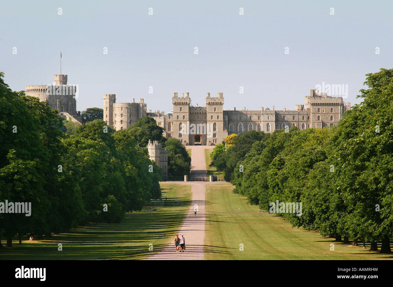 Windsor castle long walk summer hi-res stock photography and images - Alamy