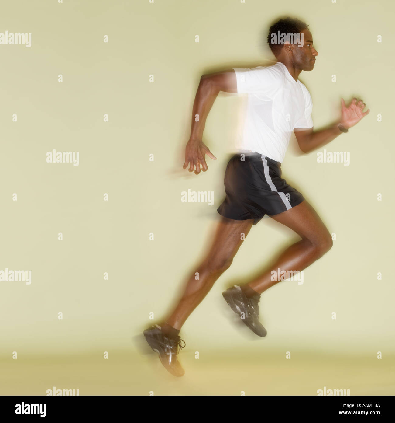 Side view of man running Stock Photo - Alamy