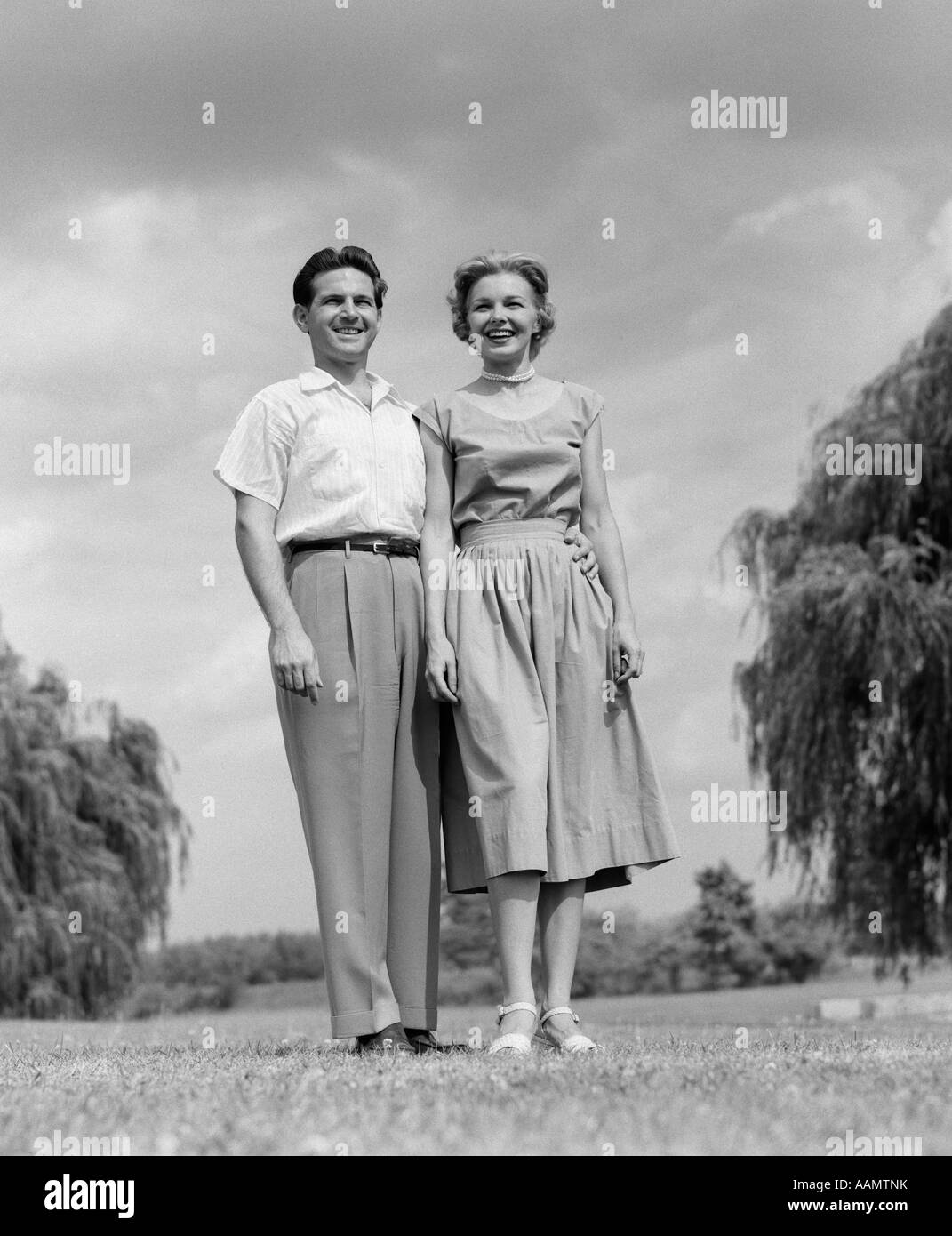 1950s couple portrait smiling man hi-res stock photography and images ...