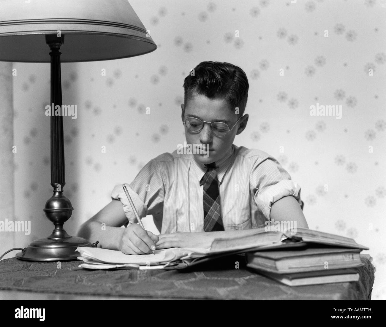 1940s boy hi-res stock photography and images - Alamy