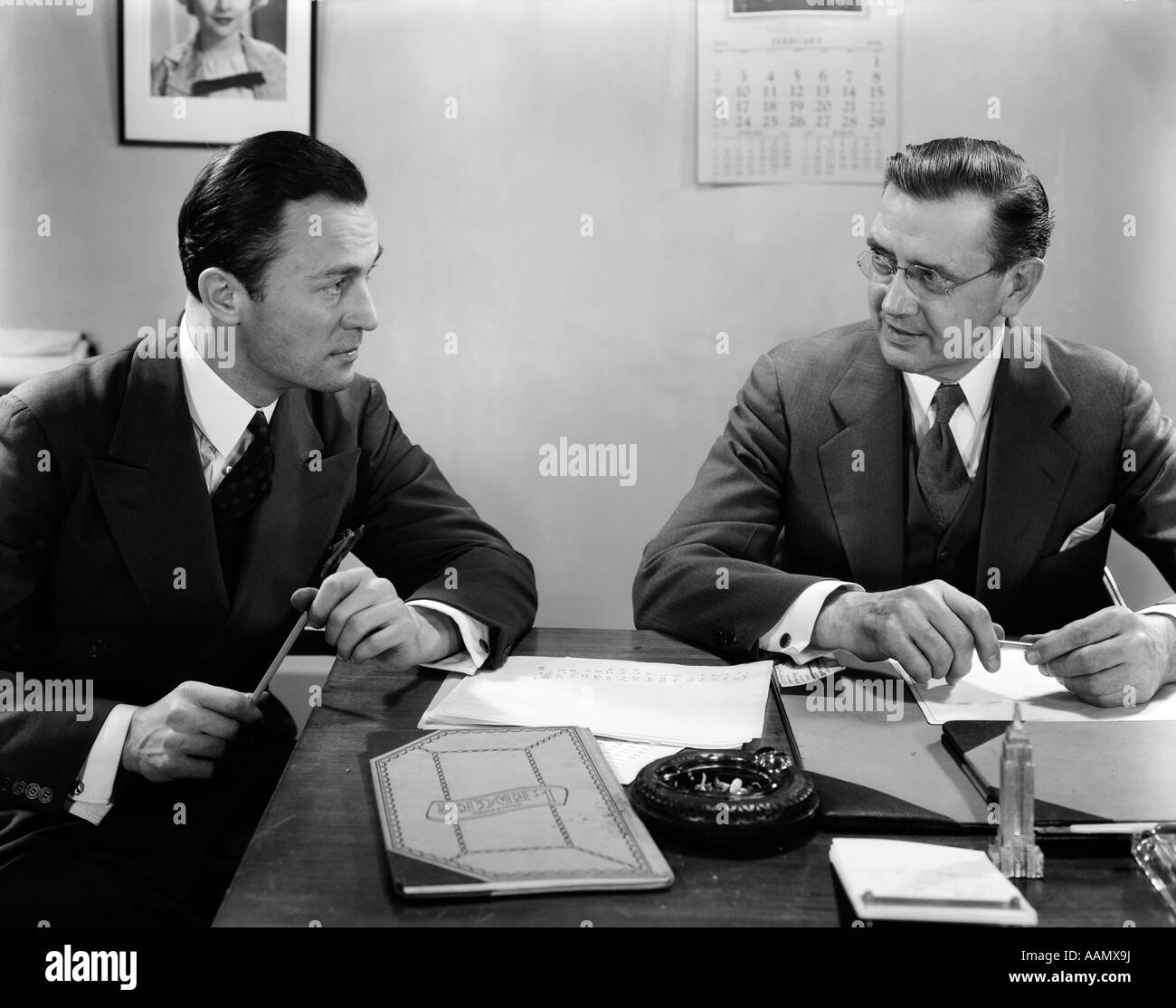 1930s 1940s men talking sitting hi-res stock photography and images - Alamy
