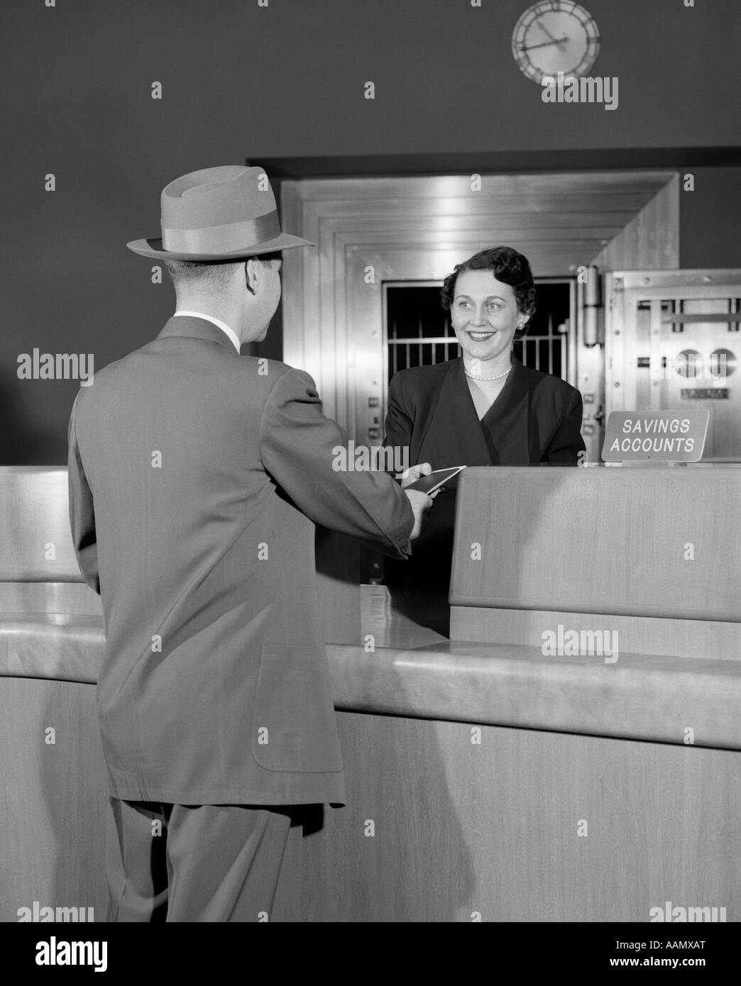 Bank office 1950s hi-res stock photography and images - Alamy