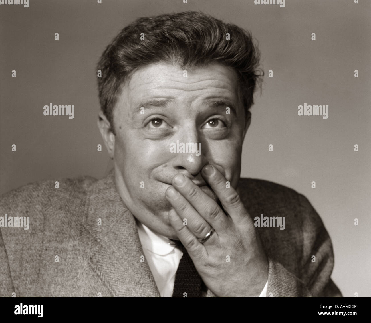 Old man face portrait hi-res stock photography and images - Alamy
