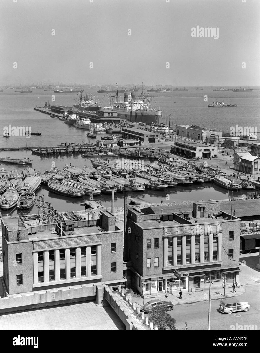 1950s DOCKS AND PIER HARBOR OF YOKOHAMA JAPAN Stock Photo - Alamy