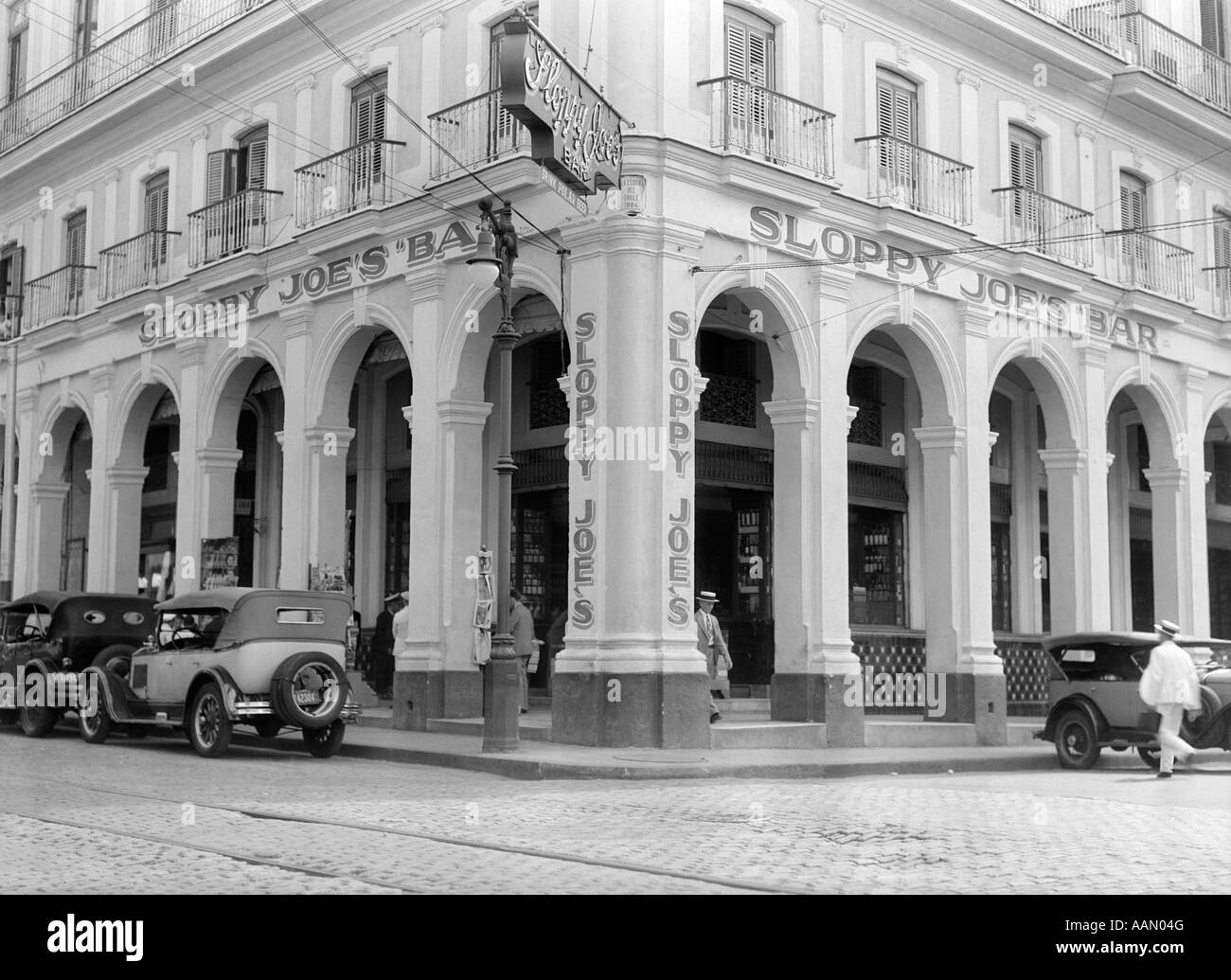 1930s OUTSIDE FACADE OF SLOPPY JOE’S BAR IN OLD HAVANA CUBA SAID TO BE ...