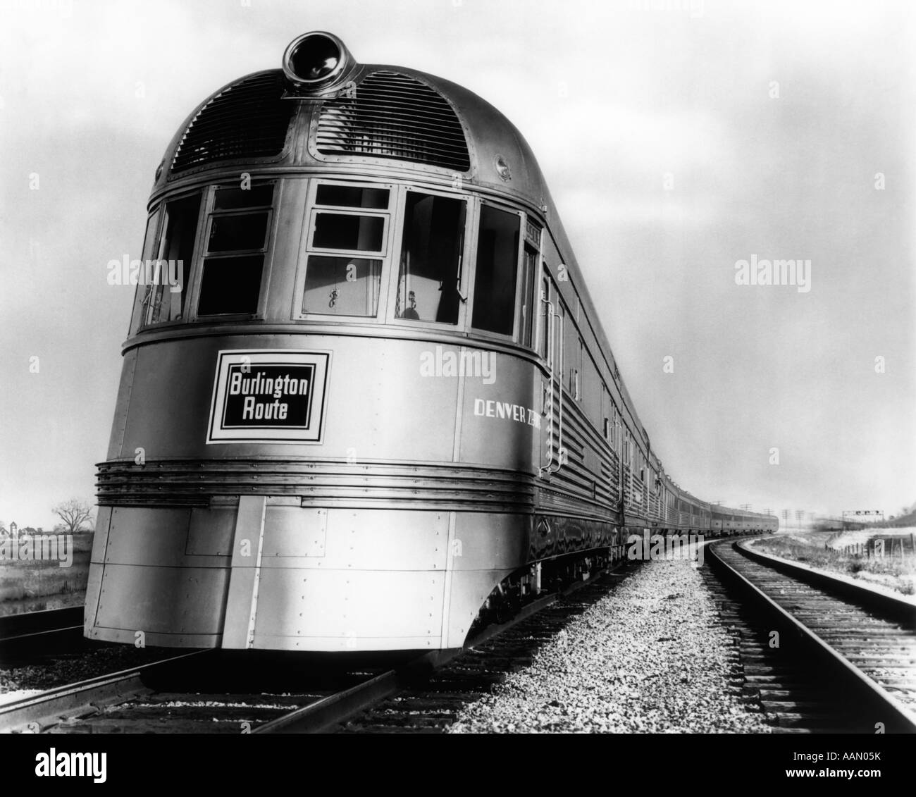 1940s RAILROAD DENVER ZEPHYR ENGINE STREAMLINER Stock Photo - Alamy