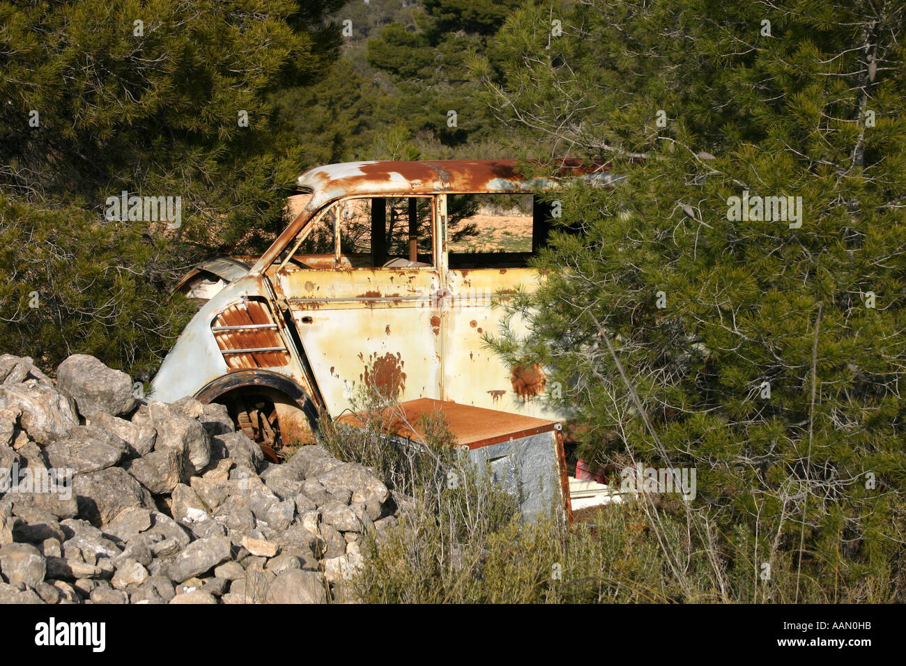 Wreck of automobile hi-res stock photography and images - Alamy